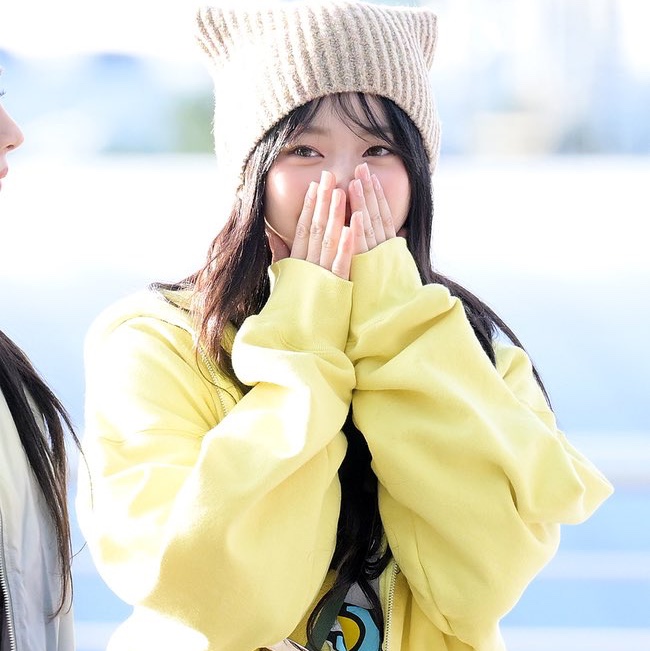 개씹뺨 (@lgbtqwer) 님의 게시물 | KREAM