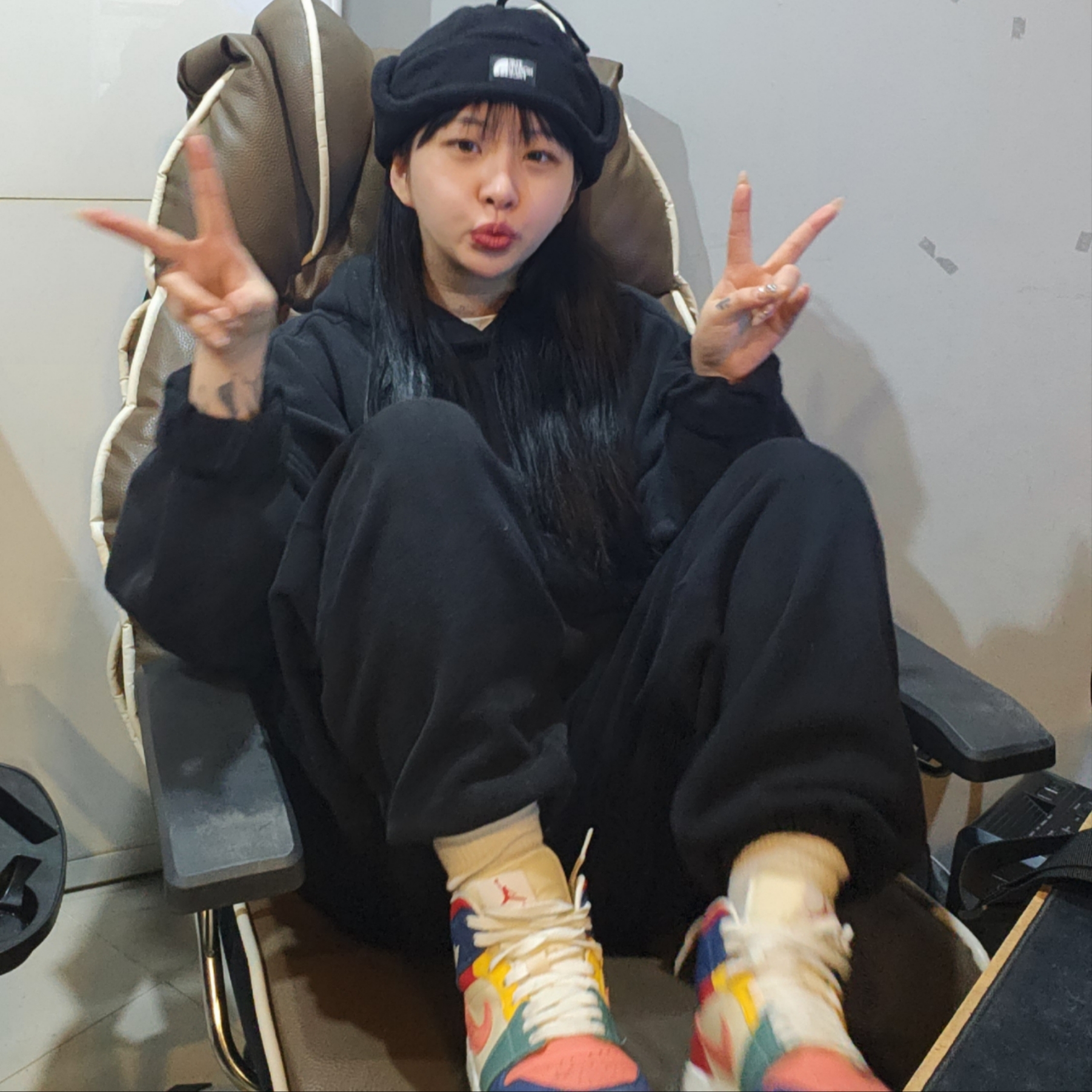 커여븐모자샀슈♡ | KREAM