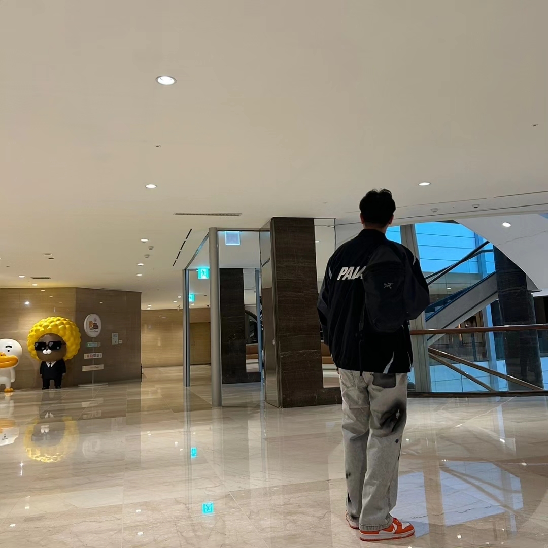 이게그래대단하나 (@x_choi.xx) 님의 게시물 | KREAM