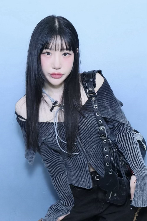 쫄 (@ji._.sol) 님의 게시물 | KREAM