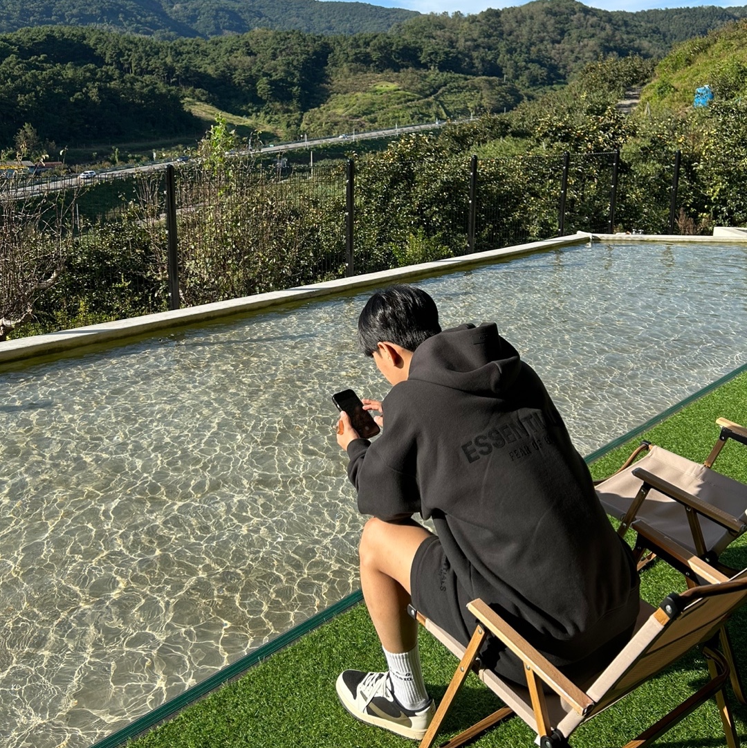 👻 (@mooking) 님의 게시물 | KREAM