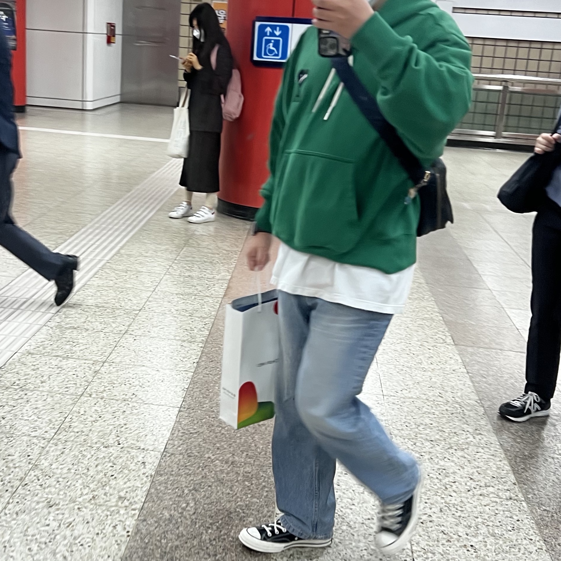 @hoon_x_hoon (@hoon_x_hoon) 님의 게시물 | KREAM