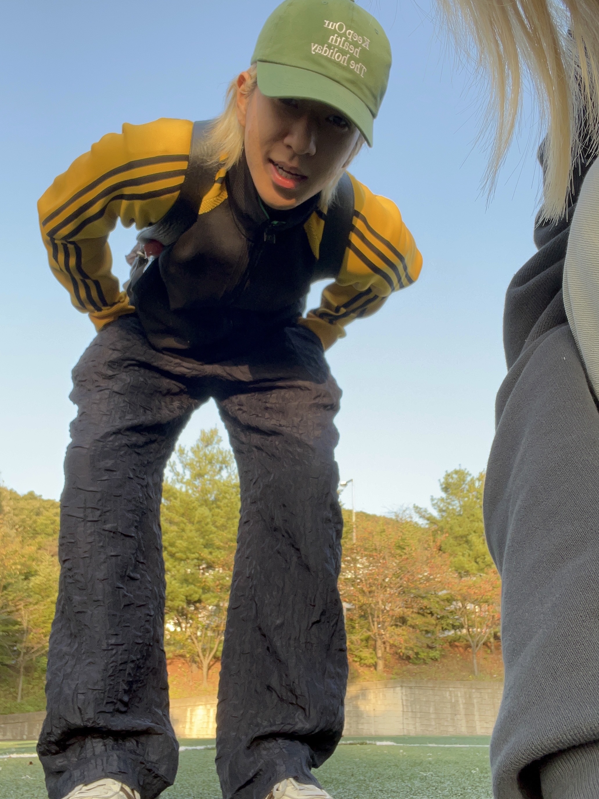 아디다스 웨일즈보너 | KREAM