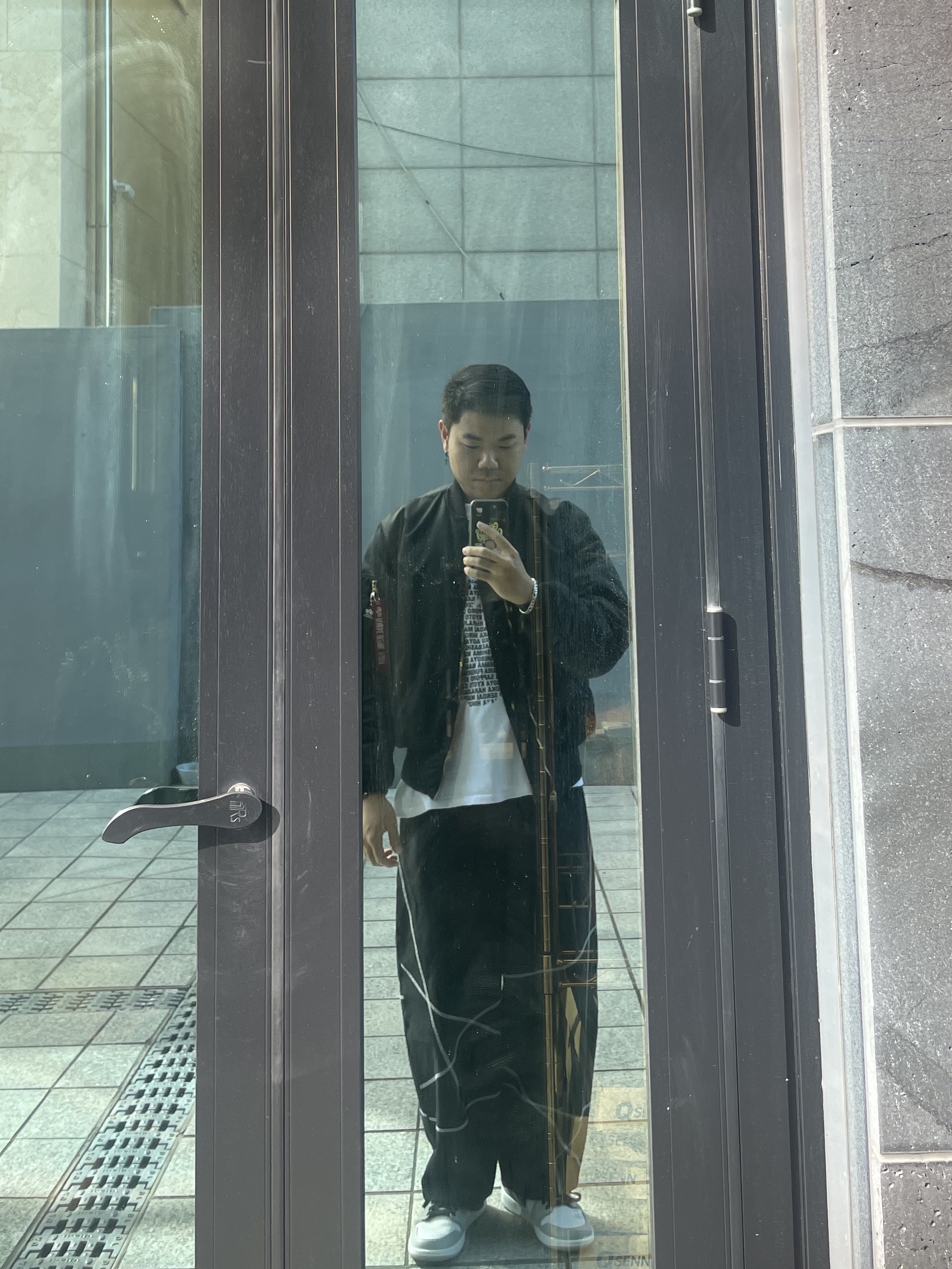 배경빈 (@jh2bae) 님의 게시물 | KREAM