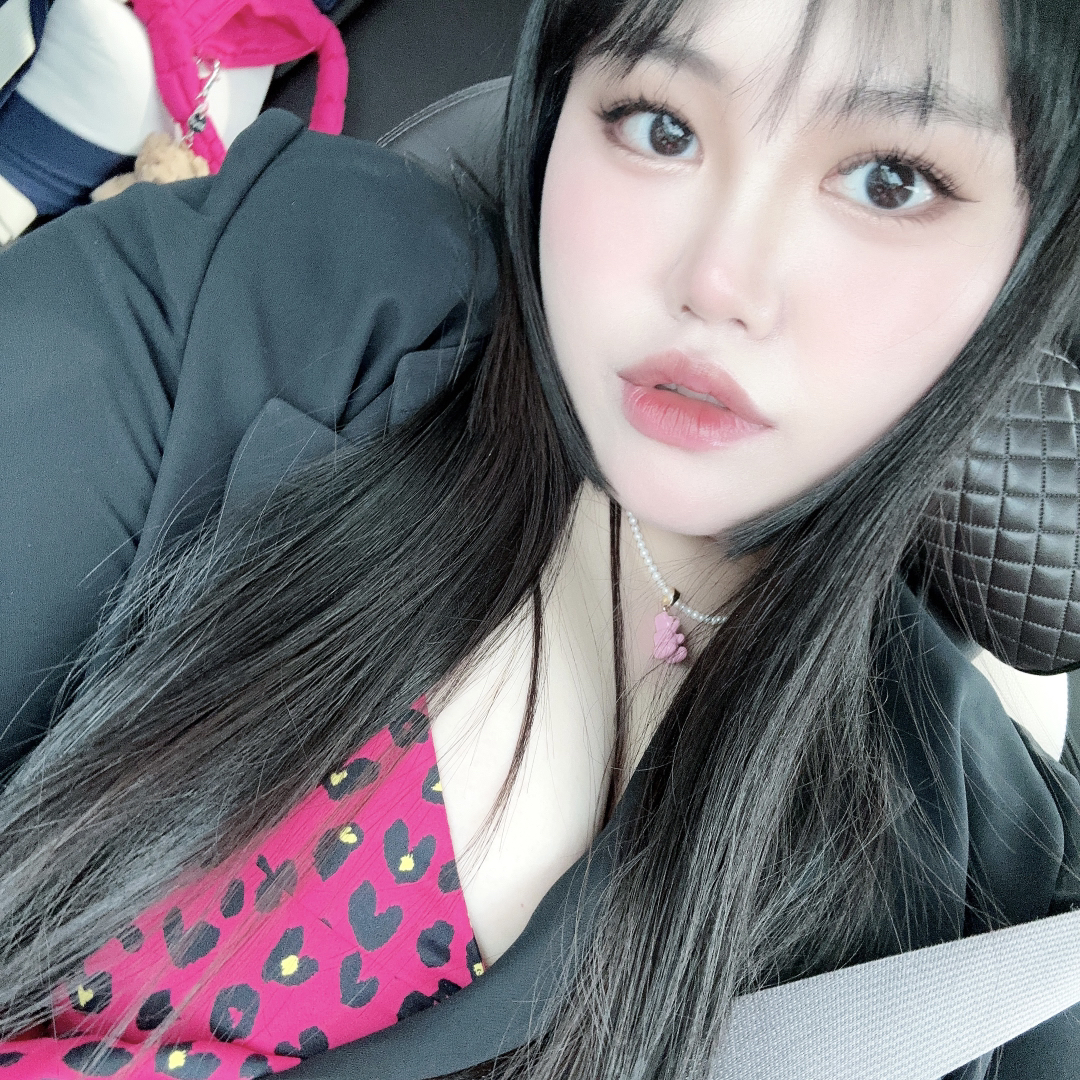 anyunjoung (@___yjjj__) 님의 게시물 | KREAM