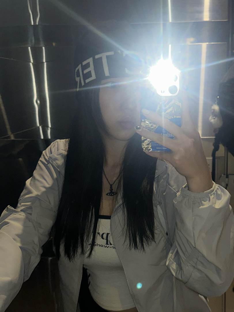 소영 (@ss._yung) 님의 게시물 | KREAM