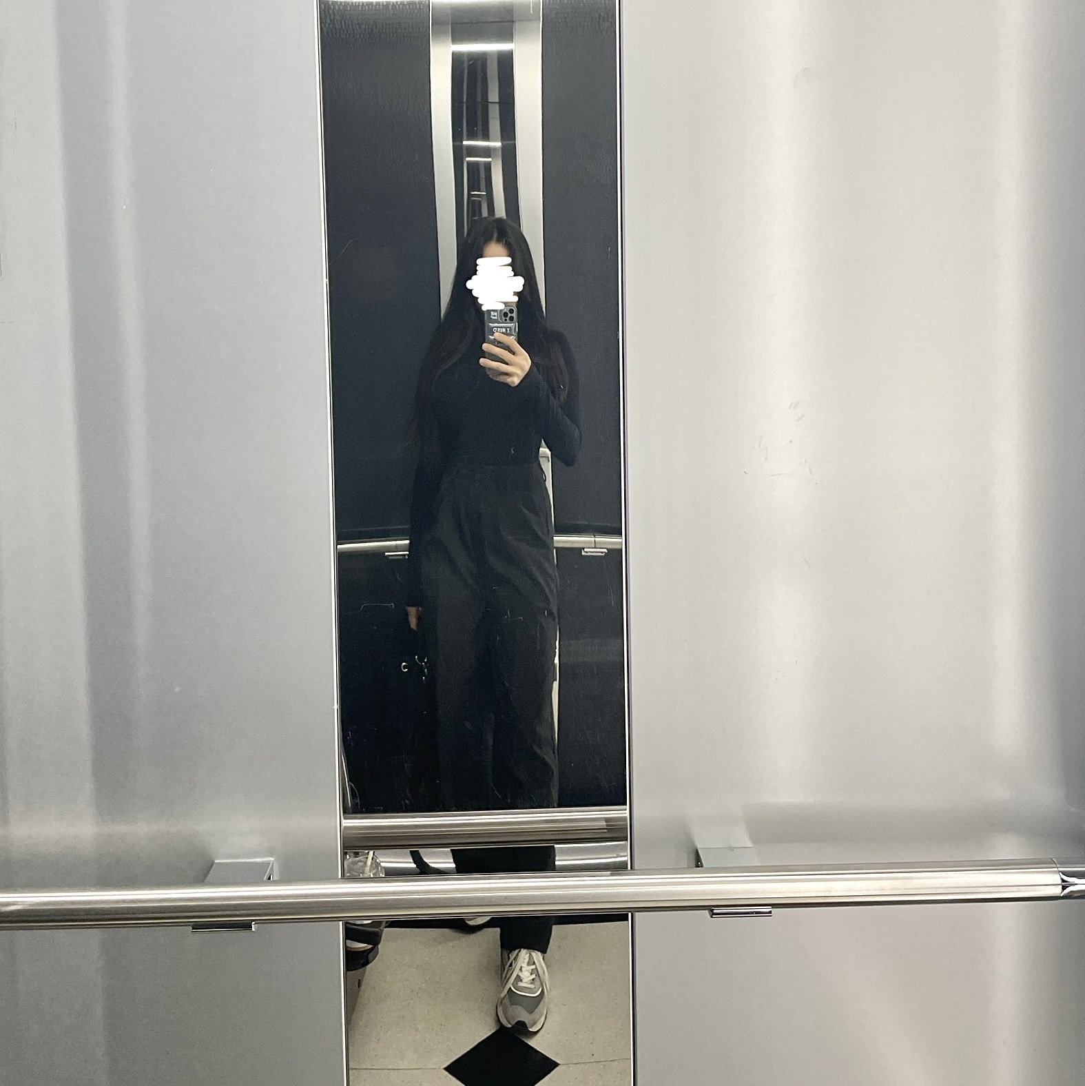 (@zn8p50) 님의 게시물 | KREAM