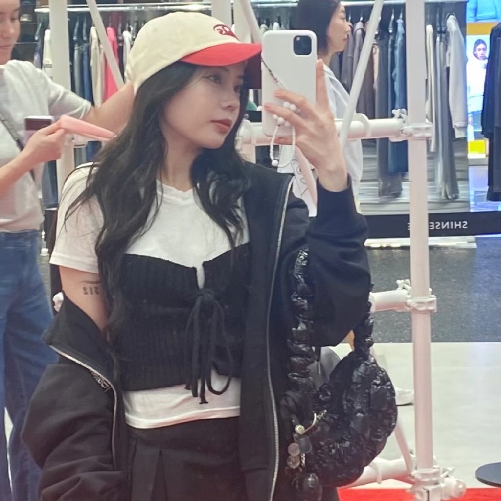 doh397675 (@phuongg) 님의 게시물 | KREAM