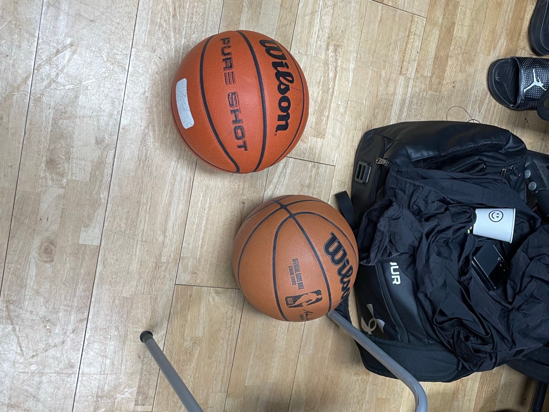 코비 11과 윌슨 nba 공인구 | KREAM