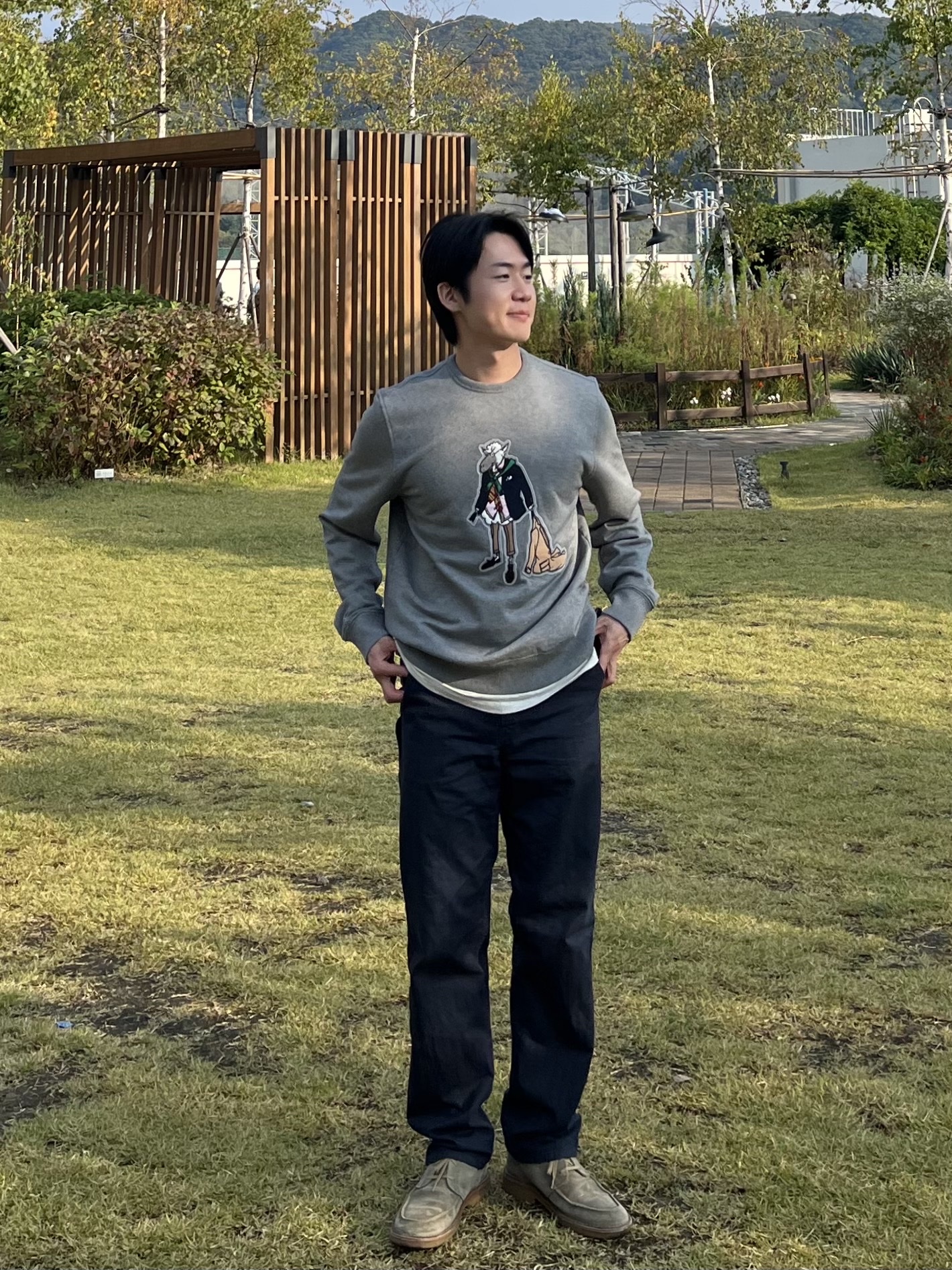 귀여운 맨투맨 | KREAM