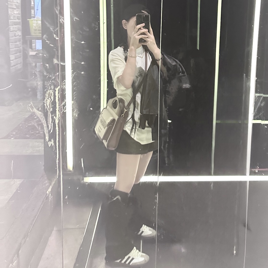 insta: eun._... (@eunyoung2000) 님의 게시물 | KREAM