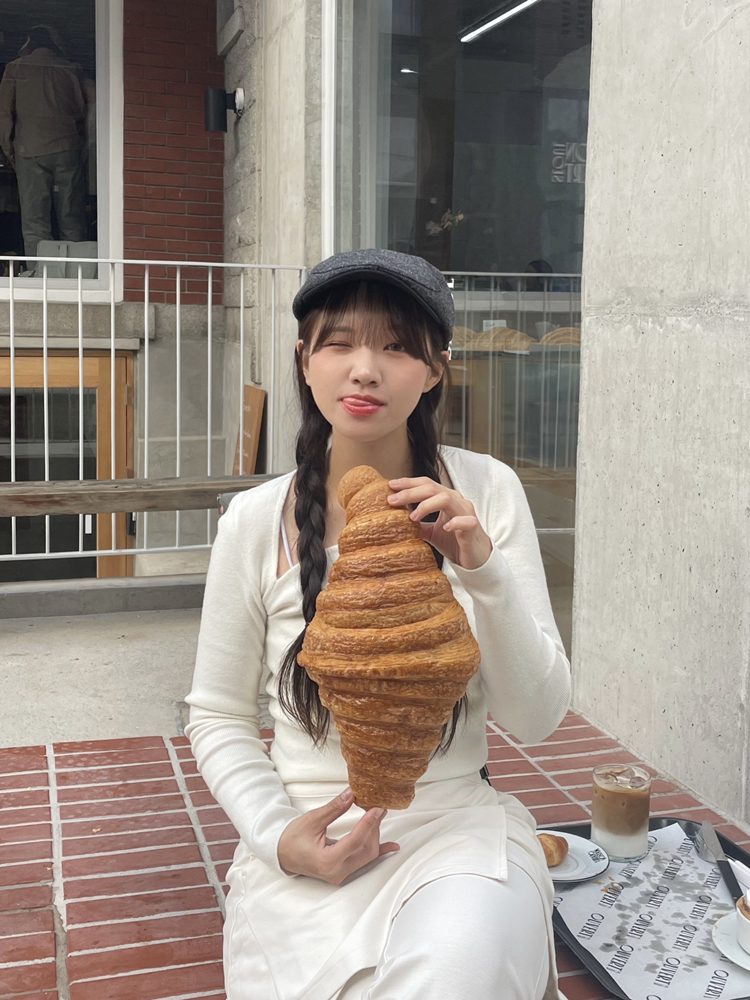 나옹 (@naongs2) 님의 게시물 | KREAM