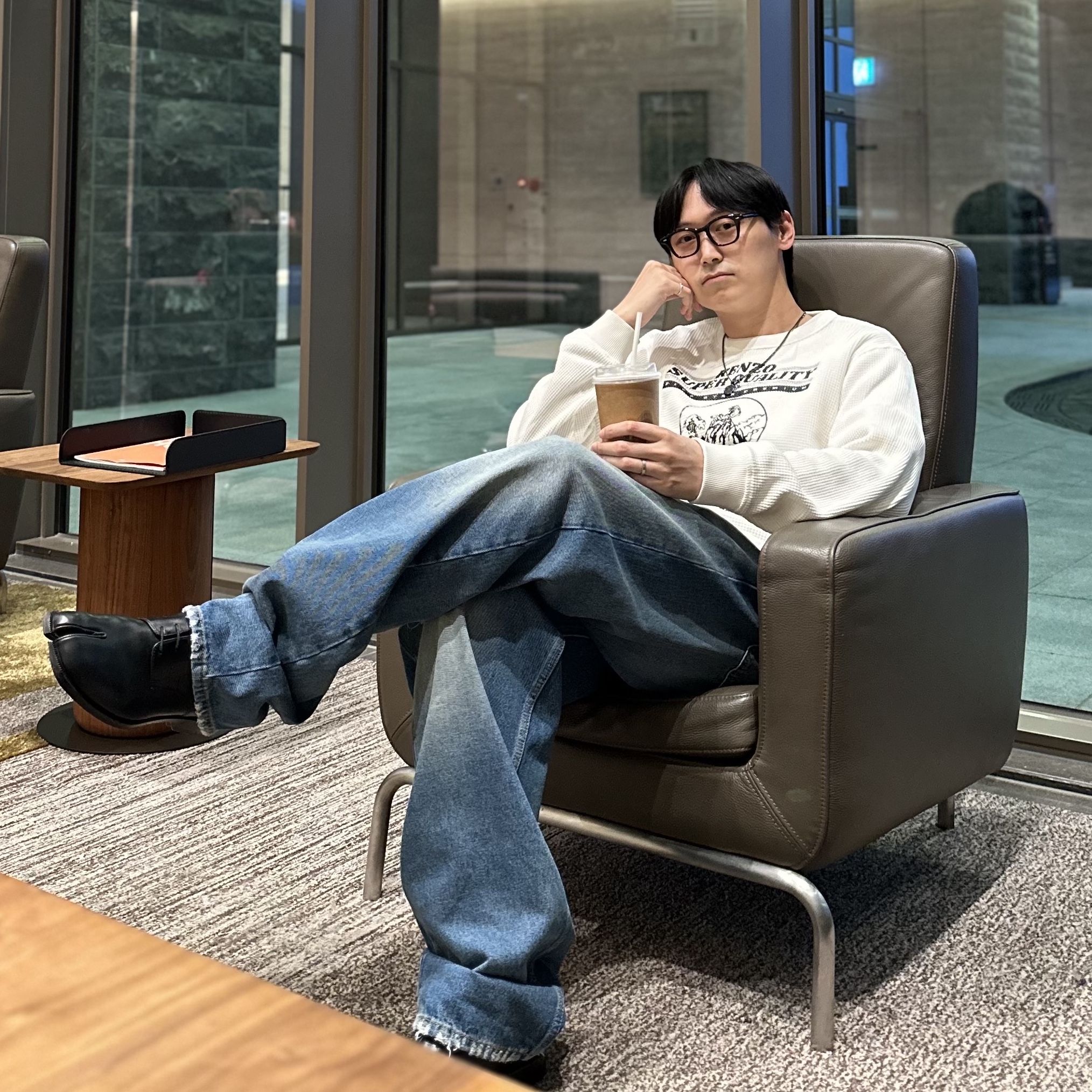 장롱이 (@_zanglong) 님의 게시물 | KREAM