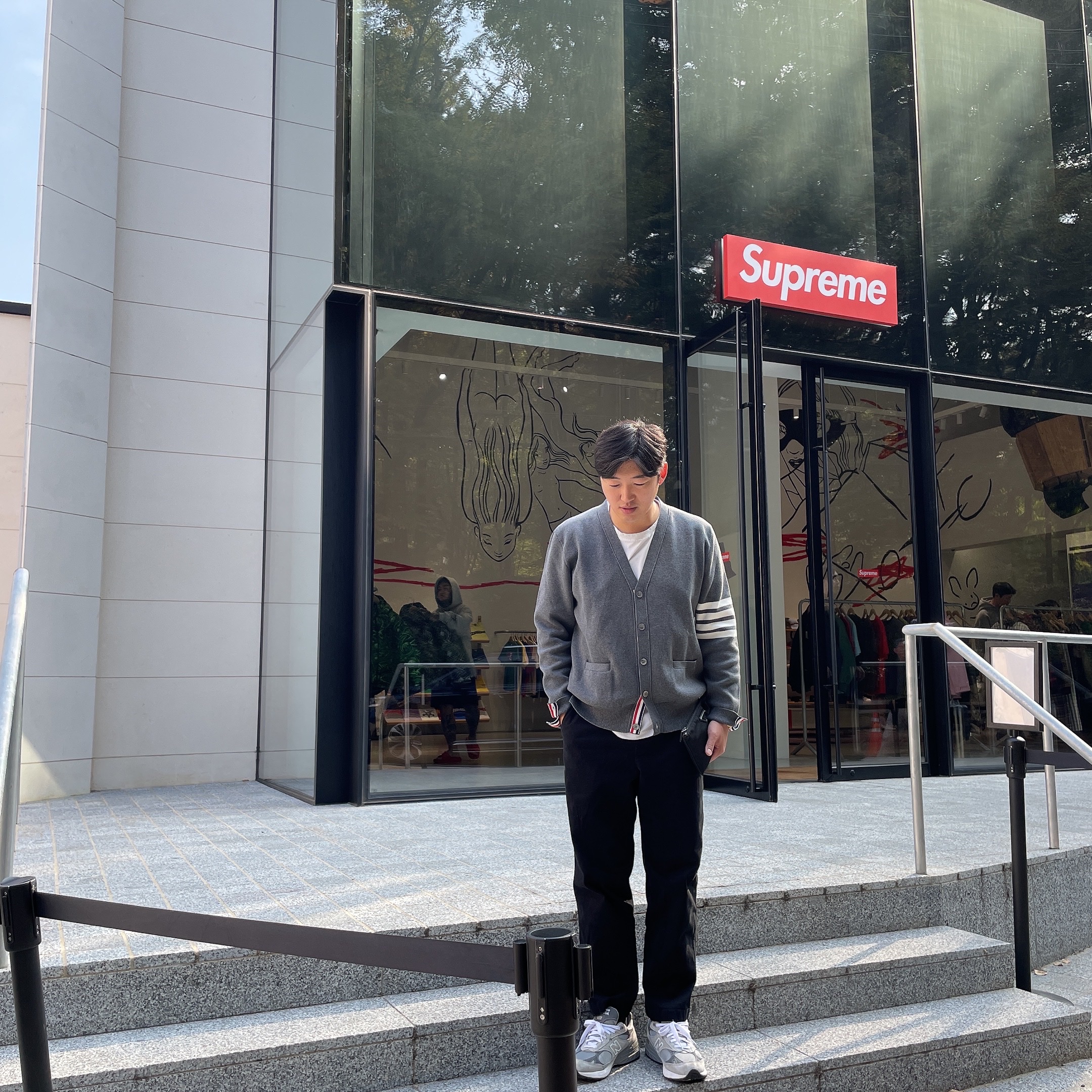 yessw79 (@macaopark) 님의 게시물 | KREAM