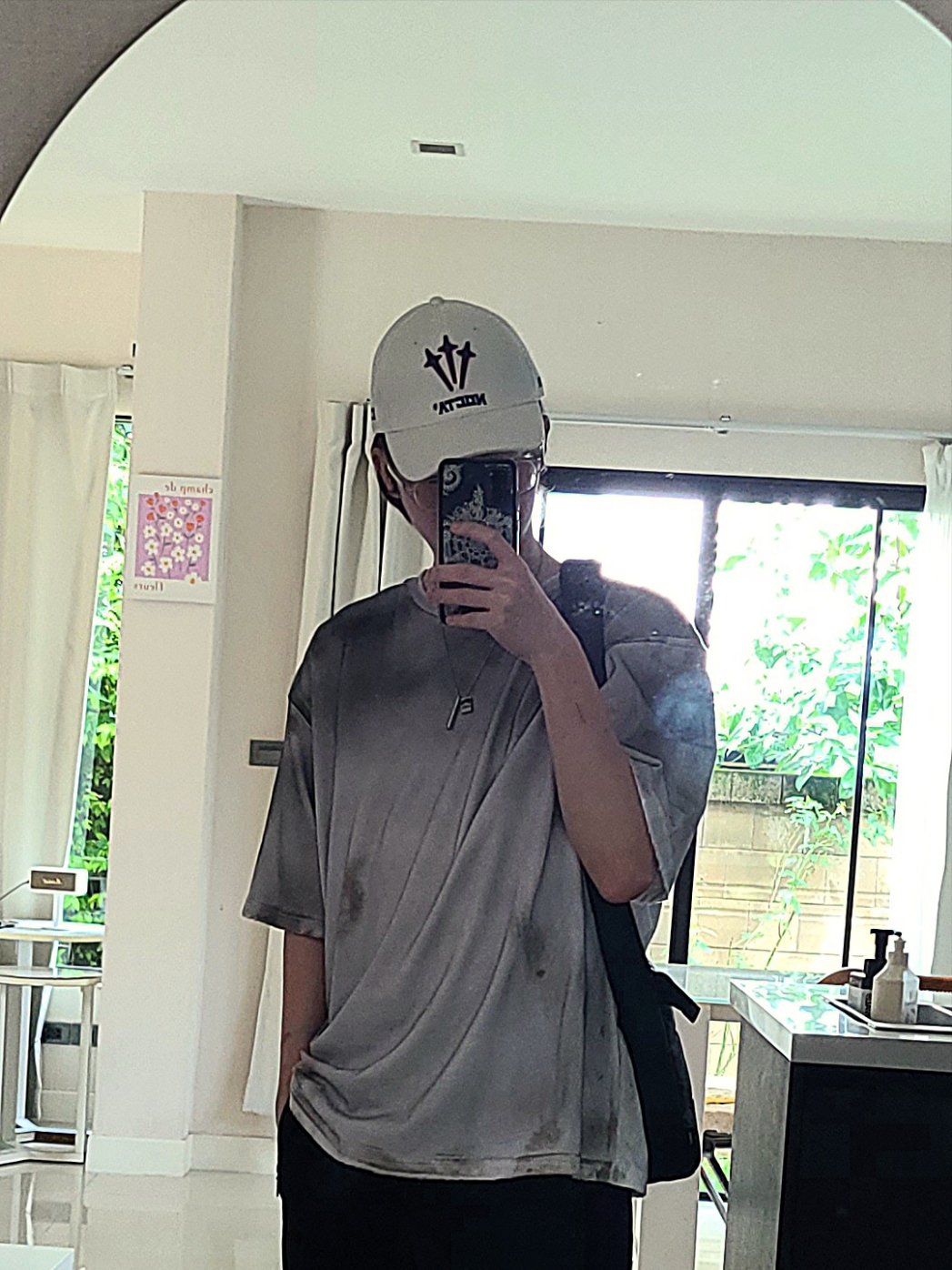 whoasis (@sanook) 님의 게시물 | KREAM