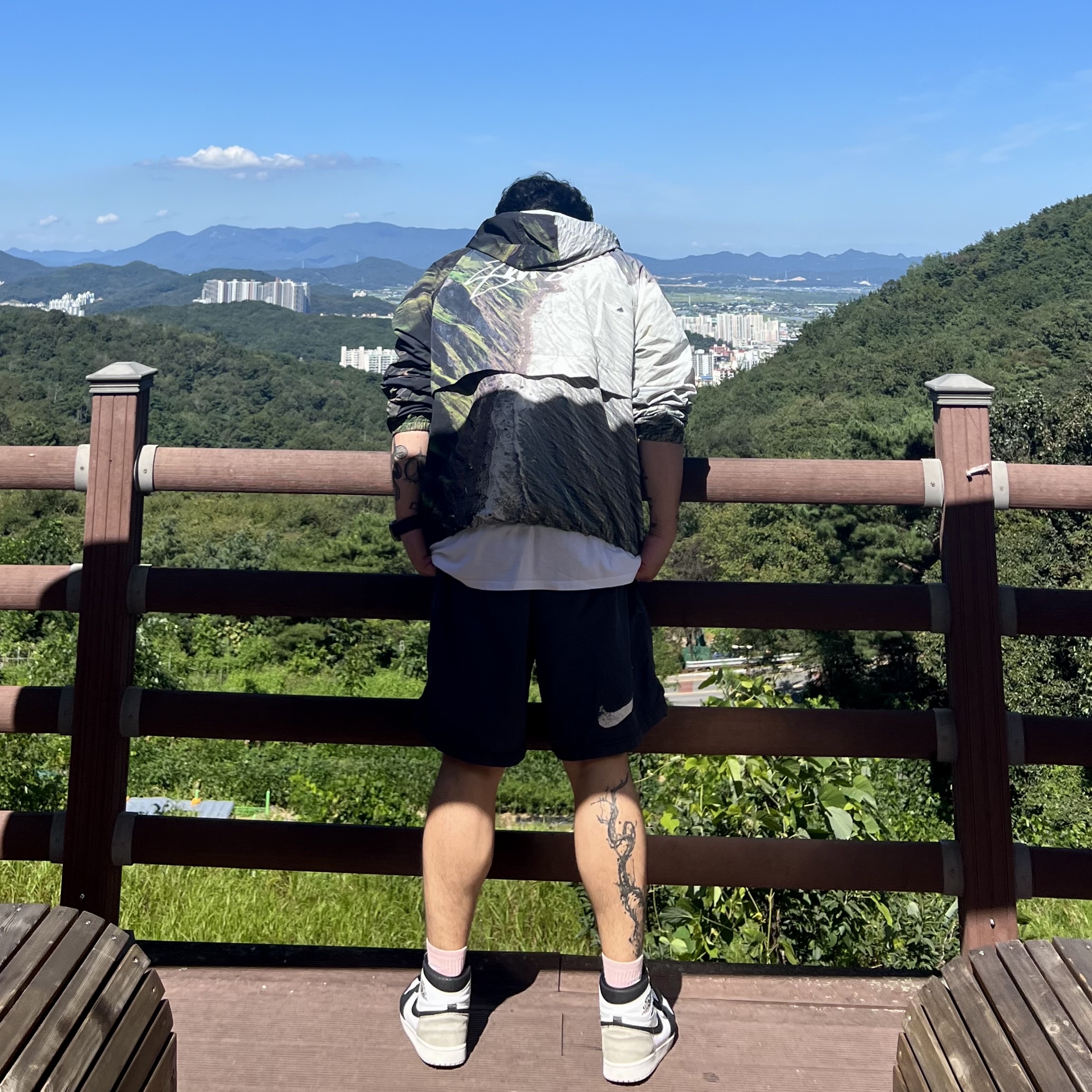 SuRa (@c_sura) 님의 게시물 | KREAM