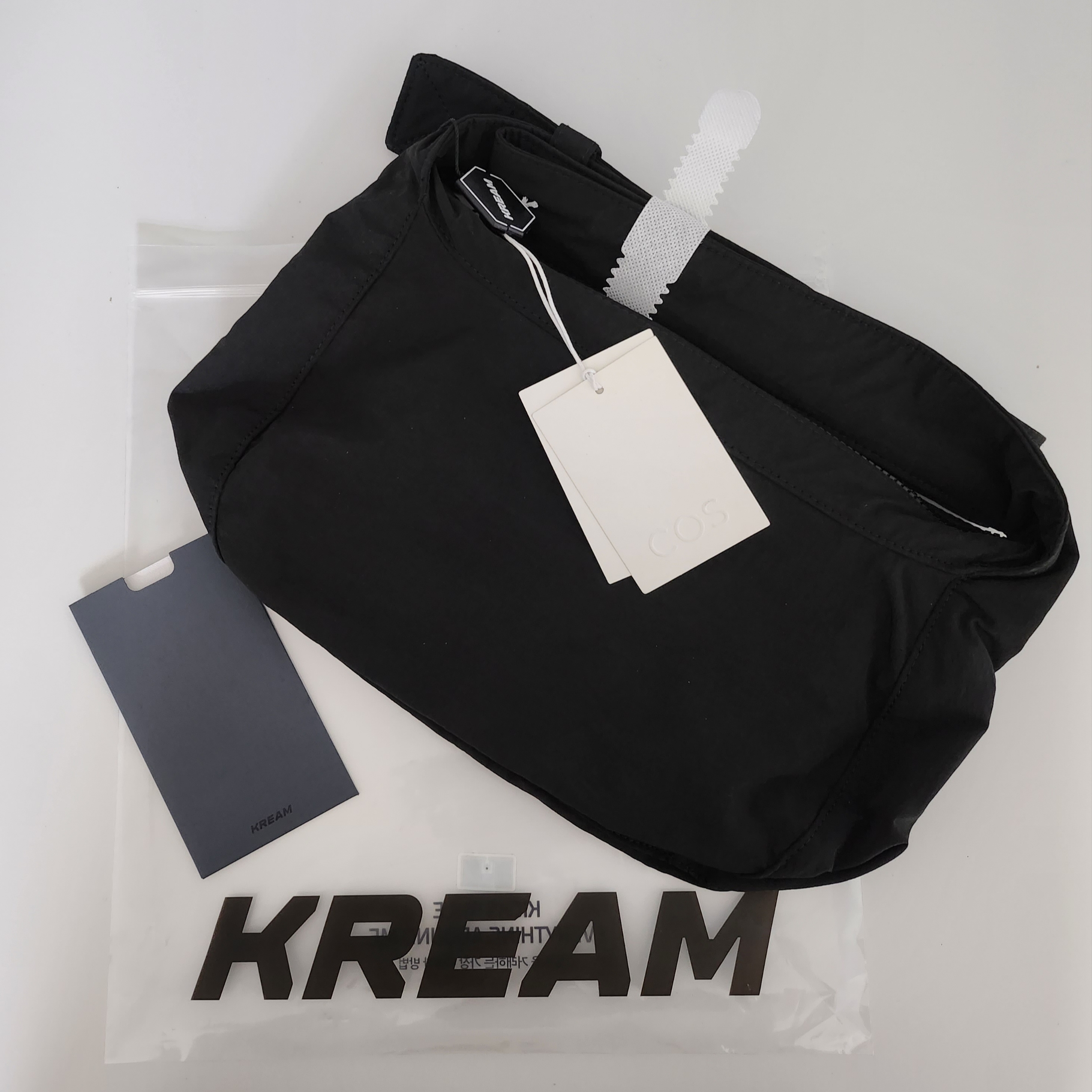 pllq (@iam_choco) 님의 게시물 | KREAM