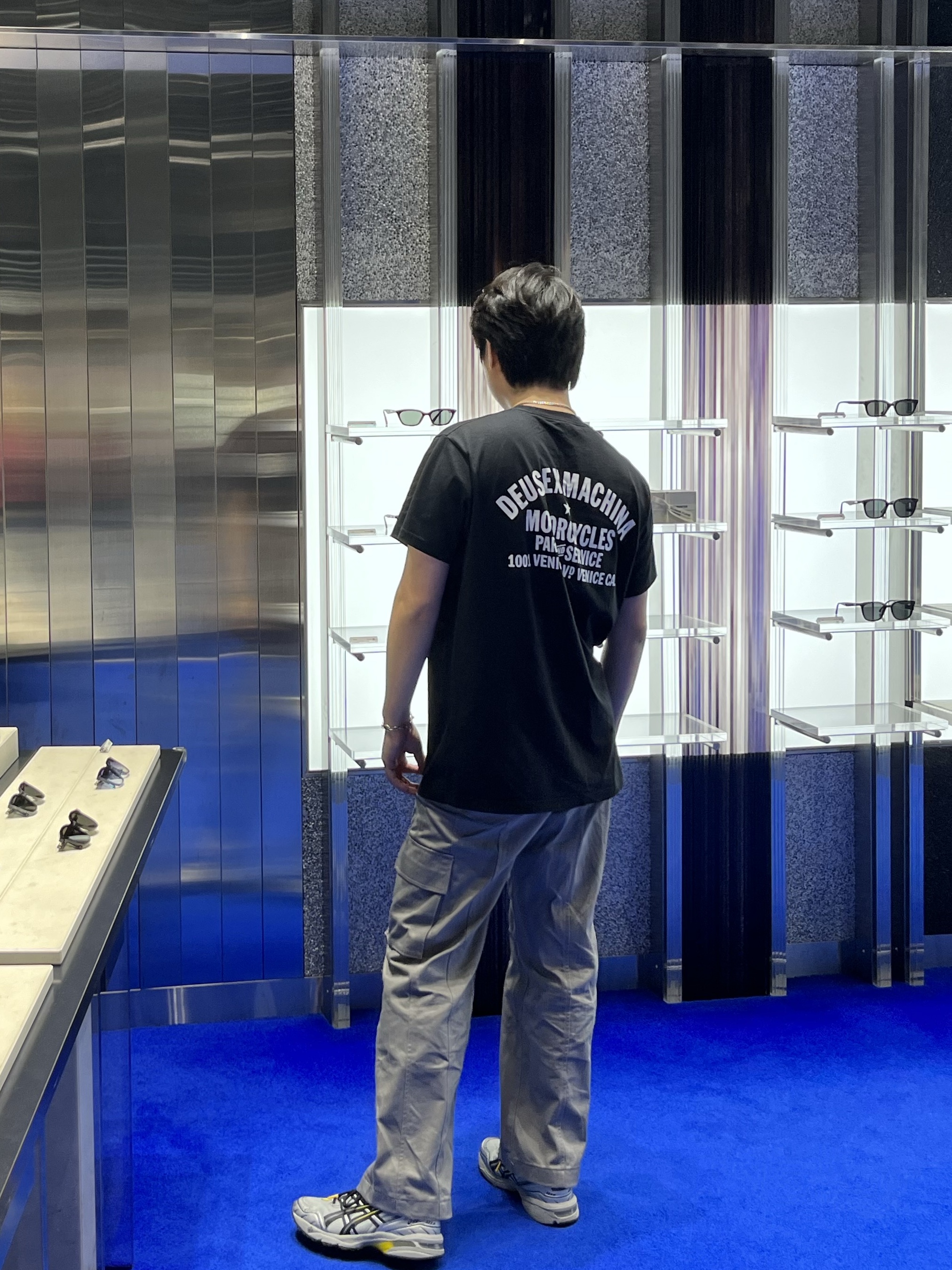 (@182_74) 님의 게시물 | KREAM