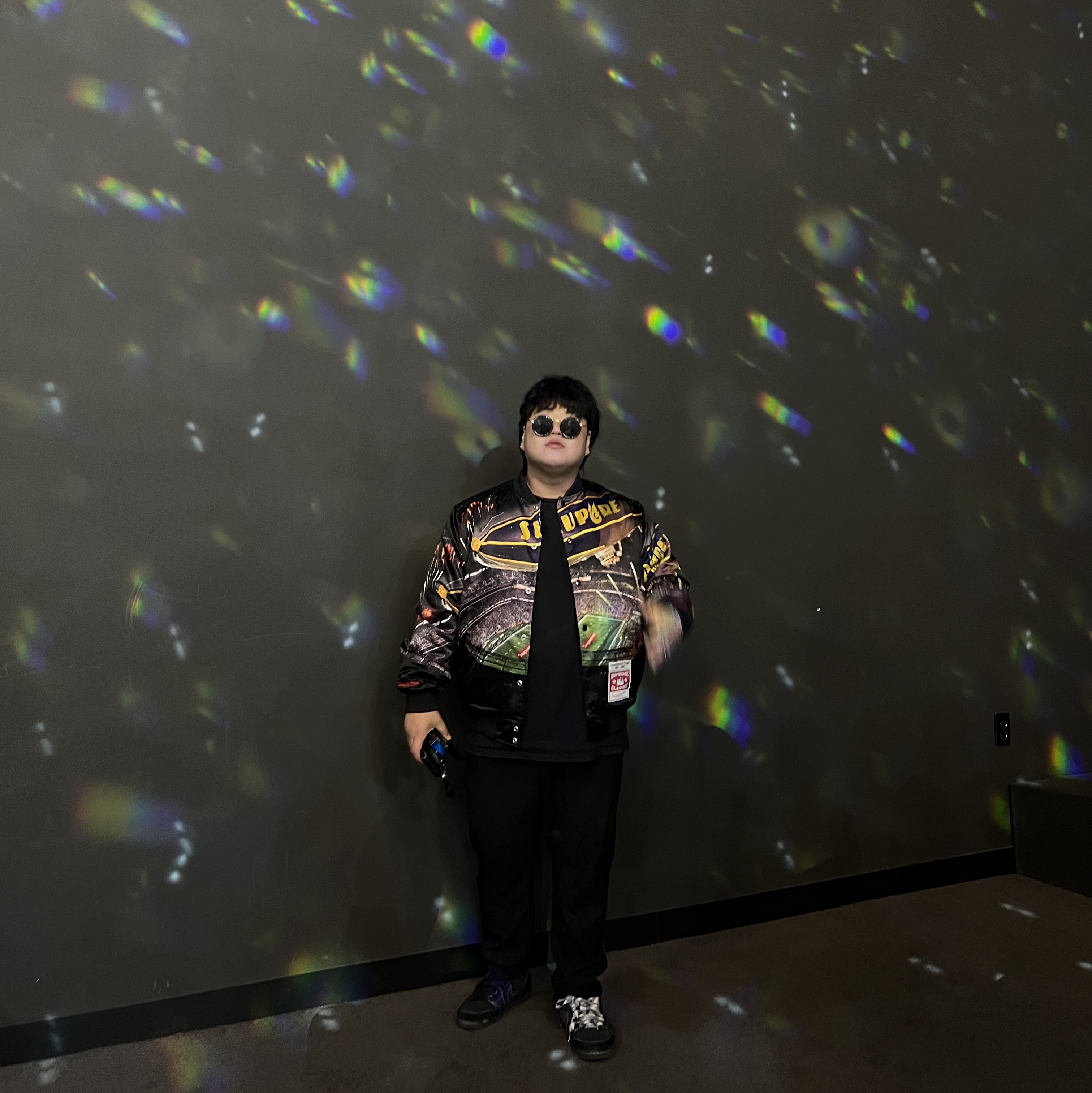 옷 너무 예쁘고 | KREAM