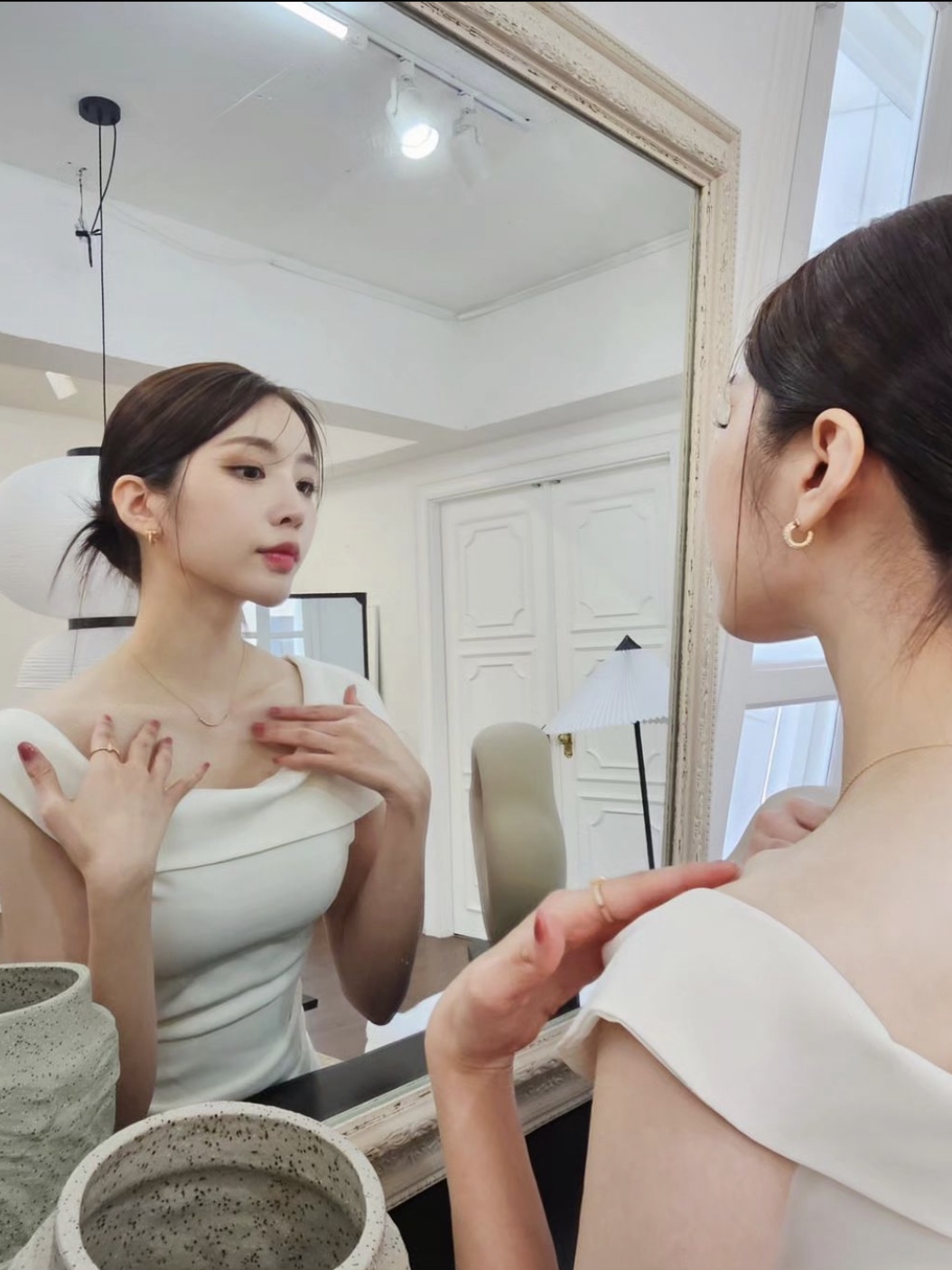 (@celeb_item) 님의 게시물 | KREAM