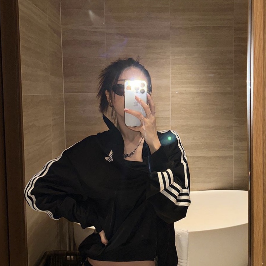 (@q3.y_) 님의 게시물 | KREAM