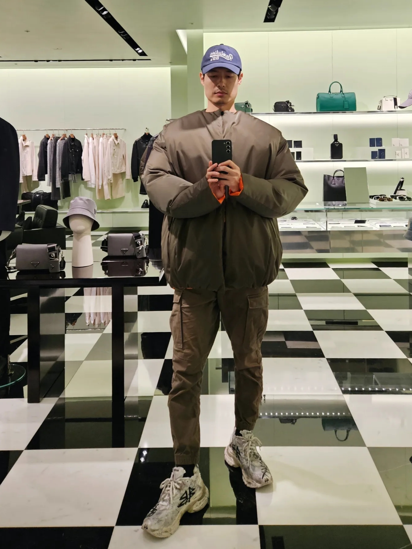 dmlee333 (@leestar) 님의 게시물 | KREAM