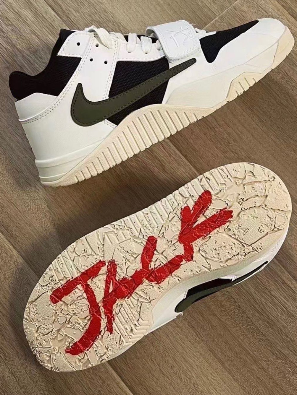 KREAM (@kream) 님의 게시물 | KREAM