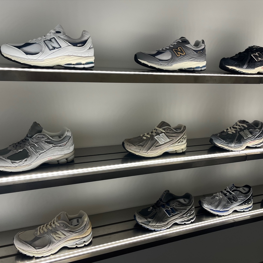 2002R & 1906R | KREAM