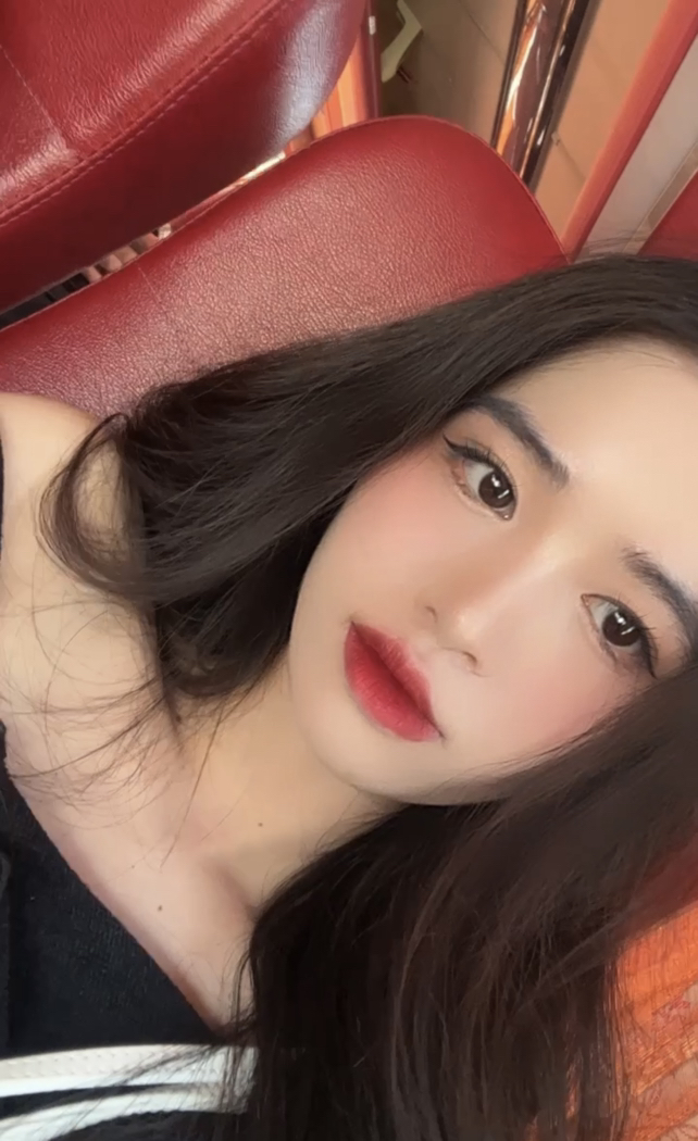 Instagram: c... (@cho_hee00) 님의 게시물 | KREAM