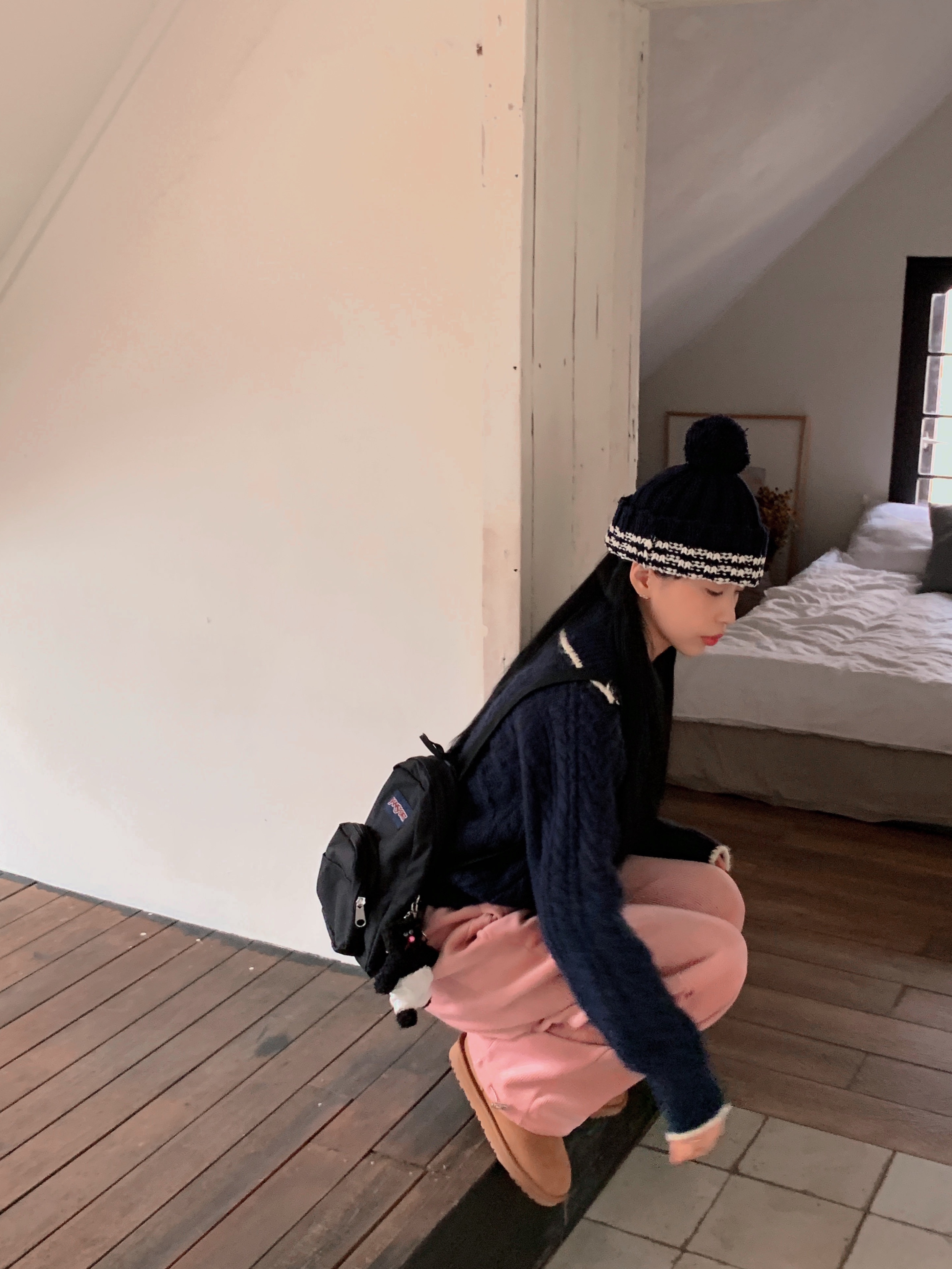 겨울은 귀여운게 너무 많아 . . 💌 | KREAM