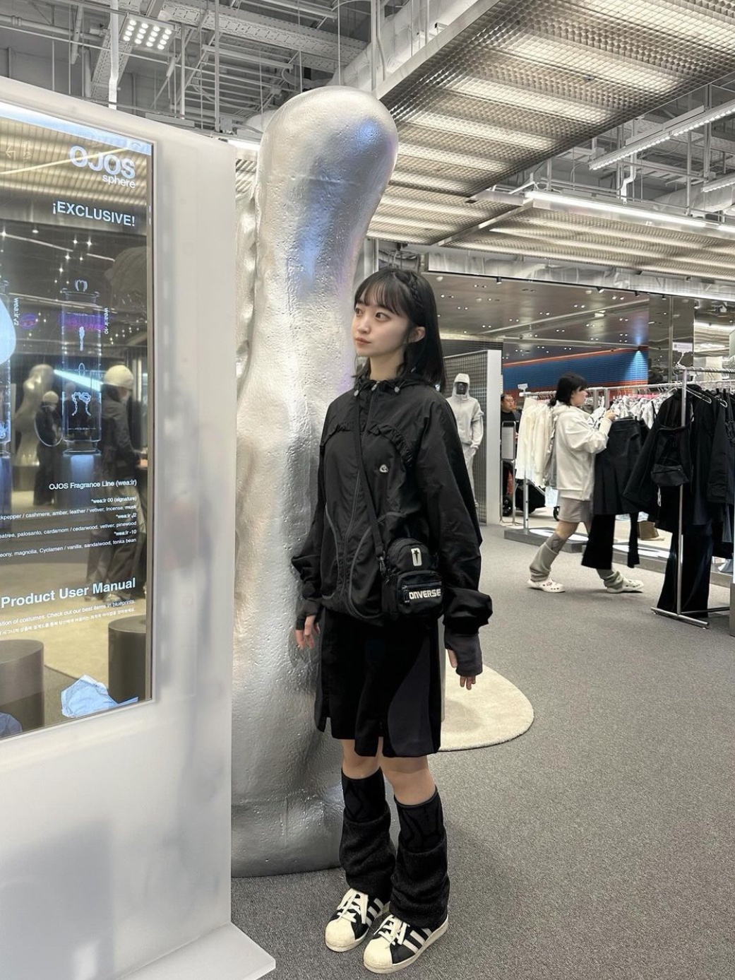 윶 (@syj318) 님의 게시물 | KREAM