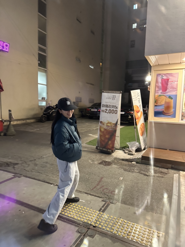 카레에옹 (@karaet) 님의 게시물 | KREAM