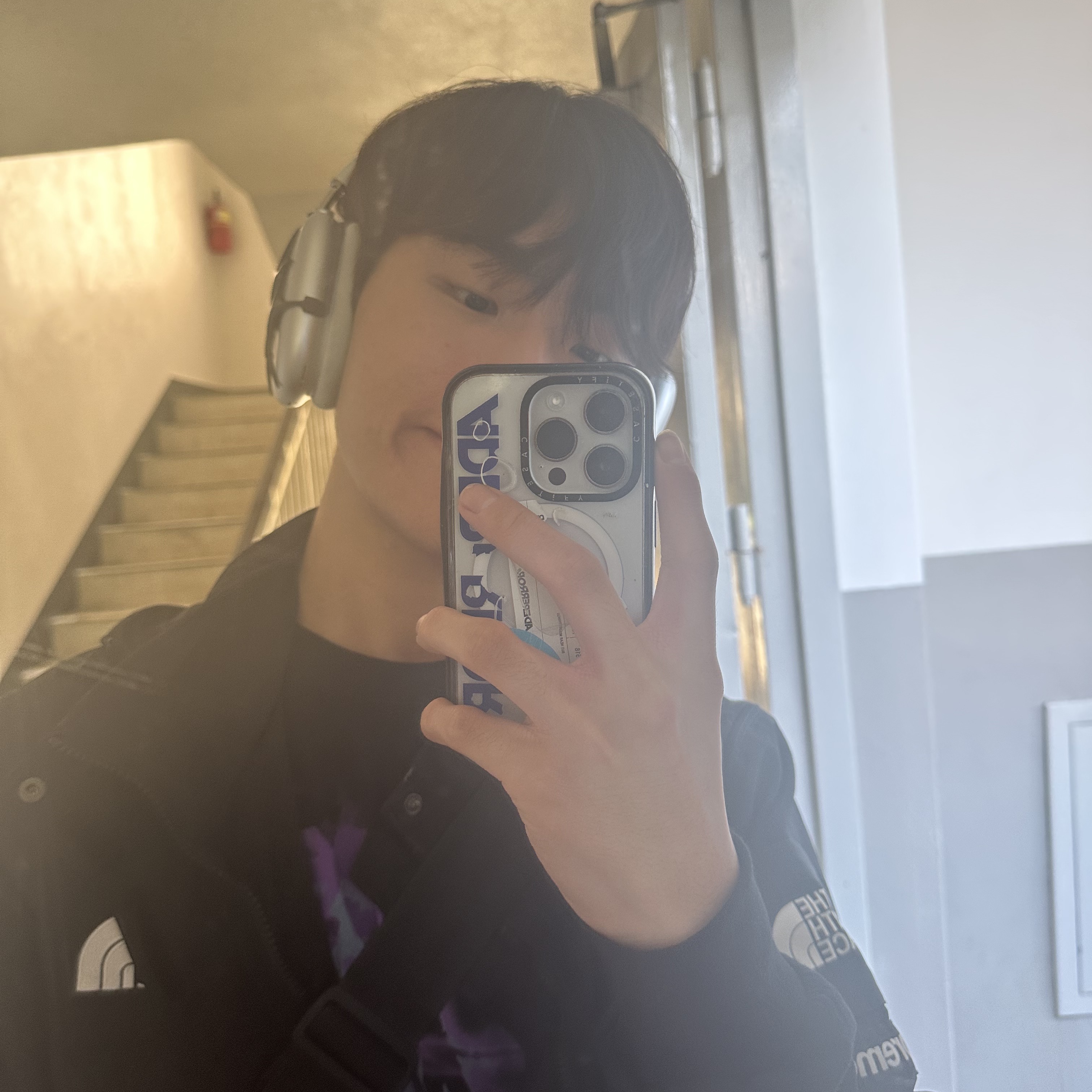 쭨 (@jwwon) 님의 게시물 | KREAM