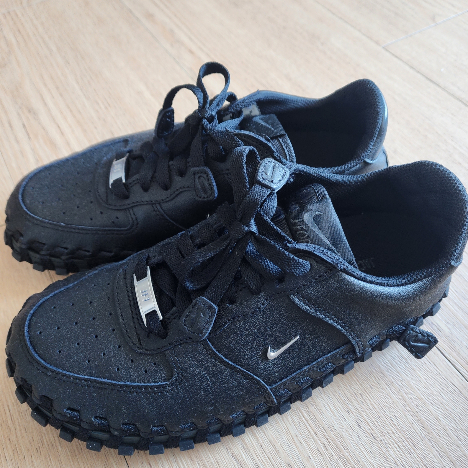 dkny4418 (@kcc08v) 님의 게시물 | KREAM