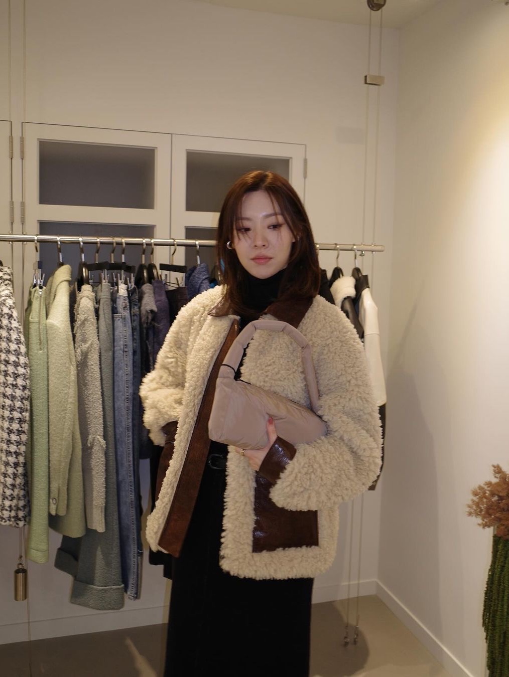 That girl (@style_everyday) 님의 게시물 | KREAM