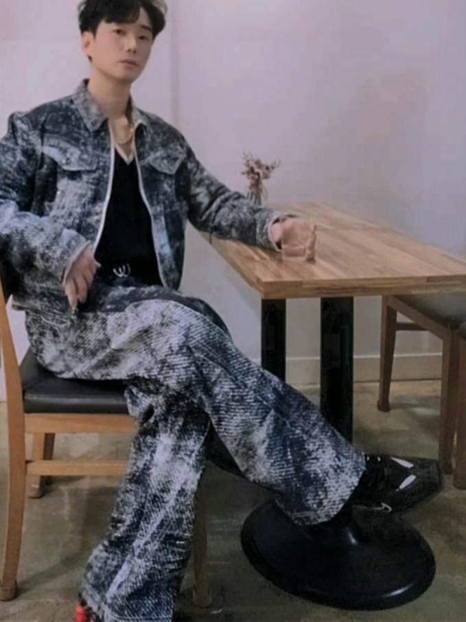 (@jong7759) 님의 게시물 | KREAM