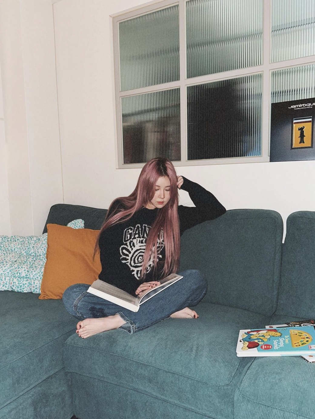 (@celeb_item) 님의 게시물 | KREAM