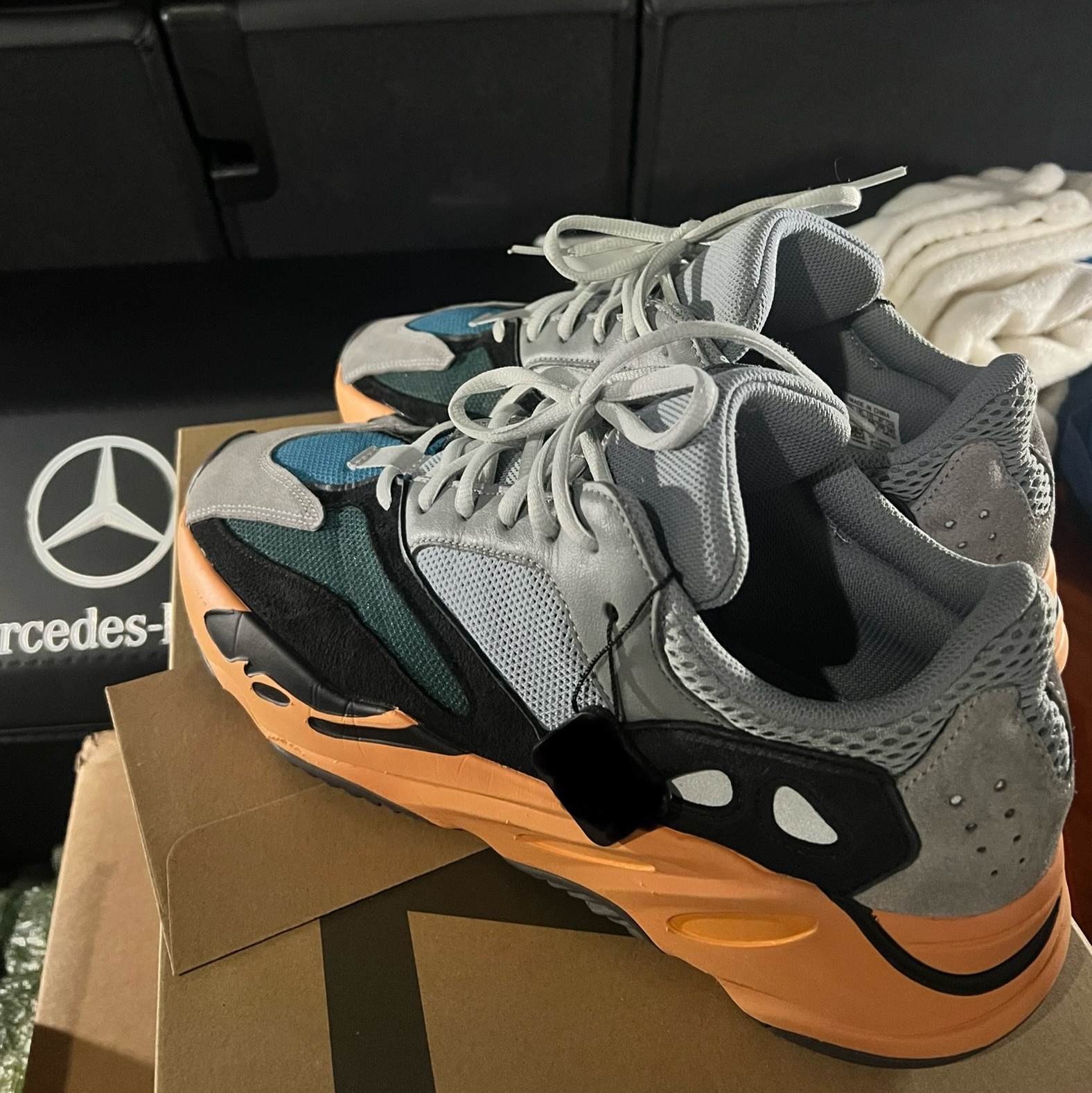 Yeezy is Easy. | KREAM