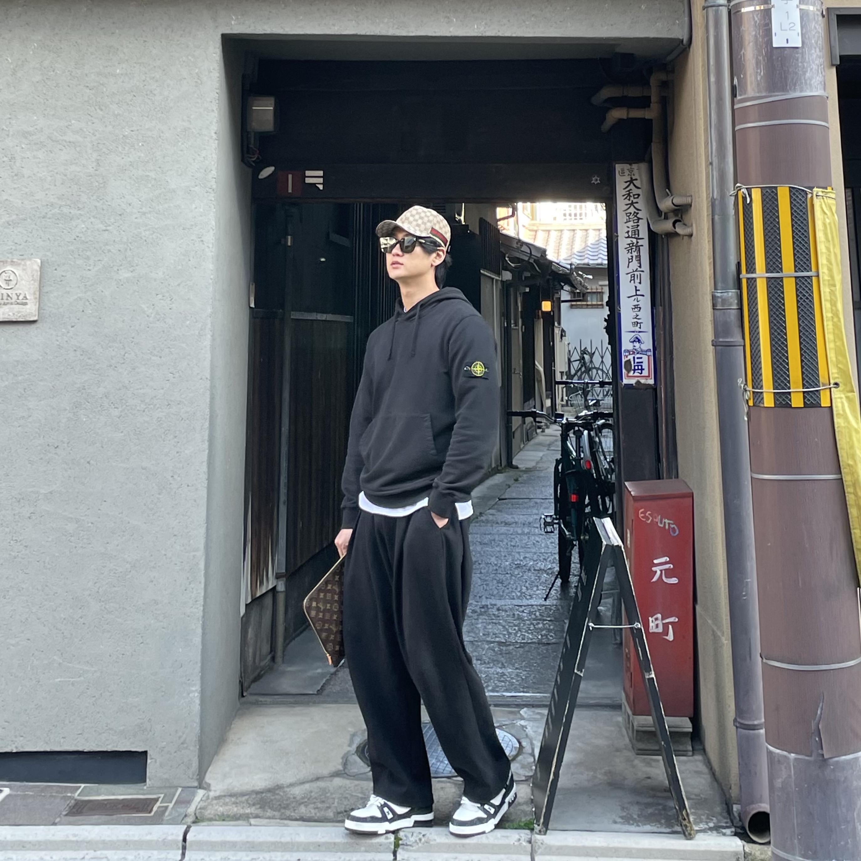 zzzkkk9450 (@jb._.187) 님의 게시물 | KREAM