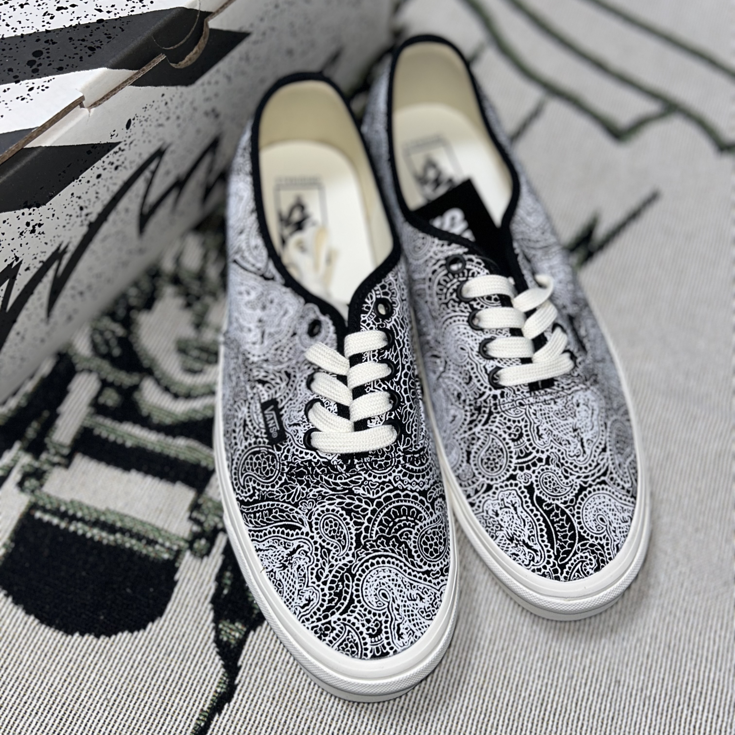 vans vault authentic | KREAM