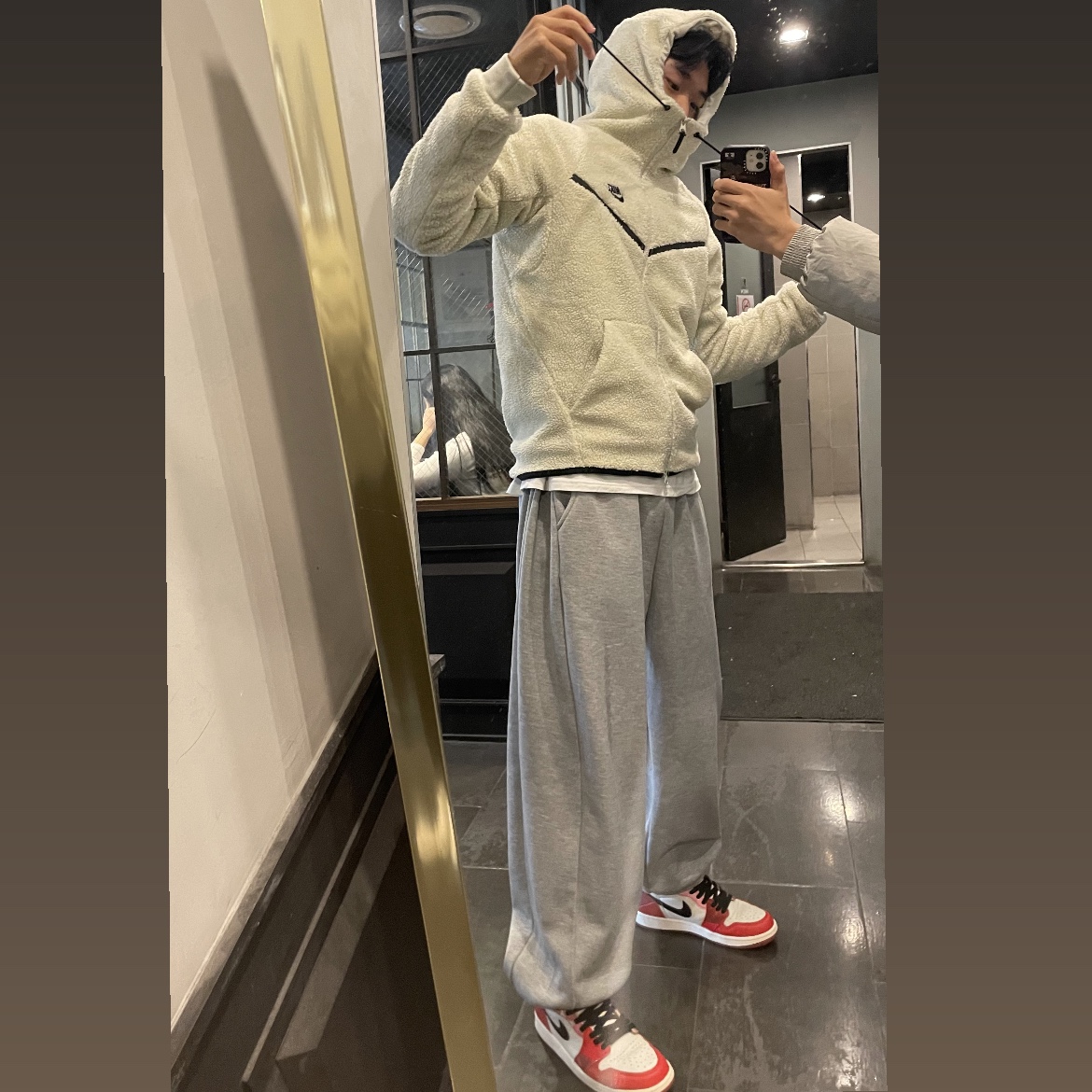 westjh0908 (@c2pu8w) 님의 게시물 | KREAM