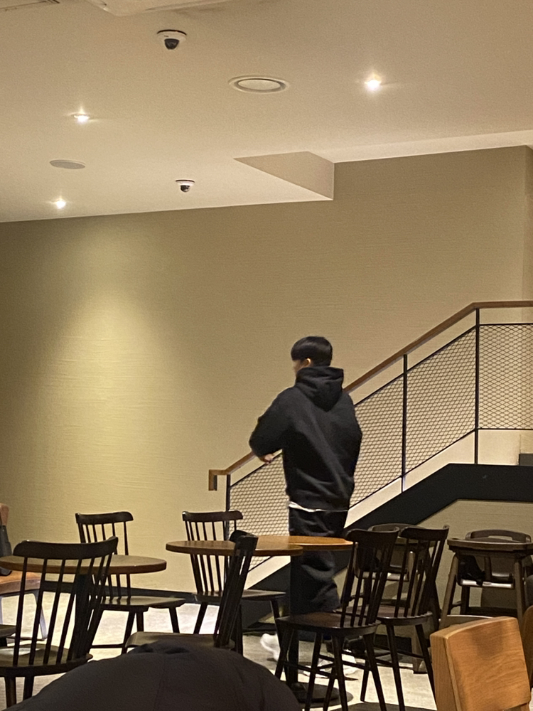 j (@00yyy) 님의 게시물 | KREAM