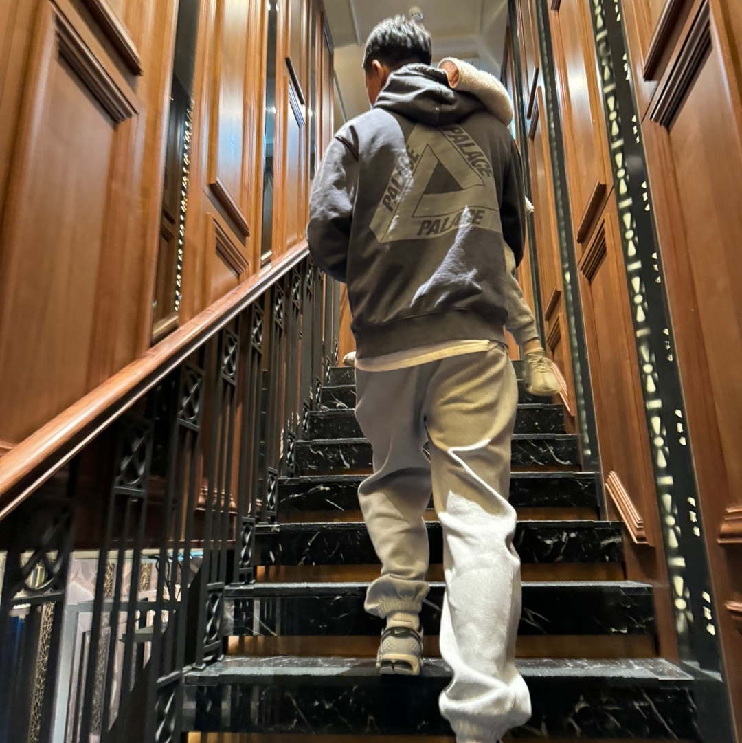 아재 (@kooonj) 님의 게시물 | KREAM