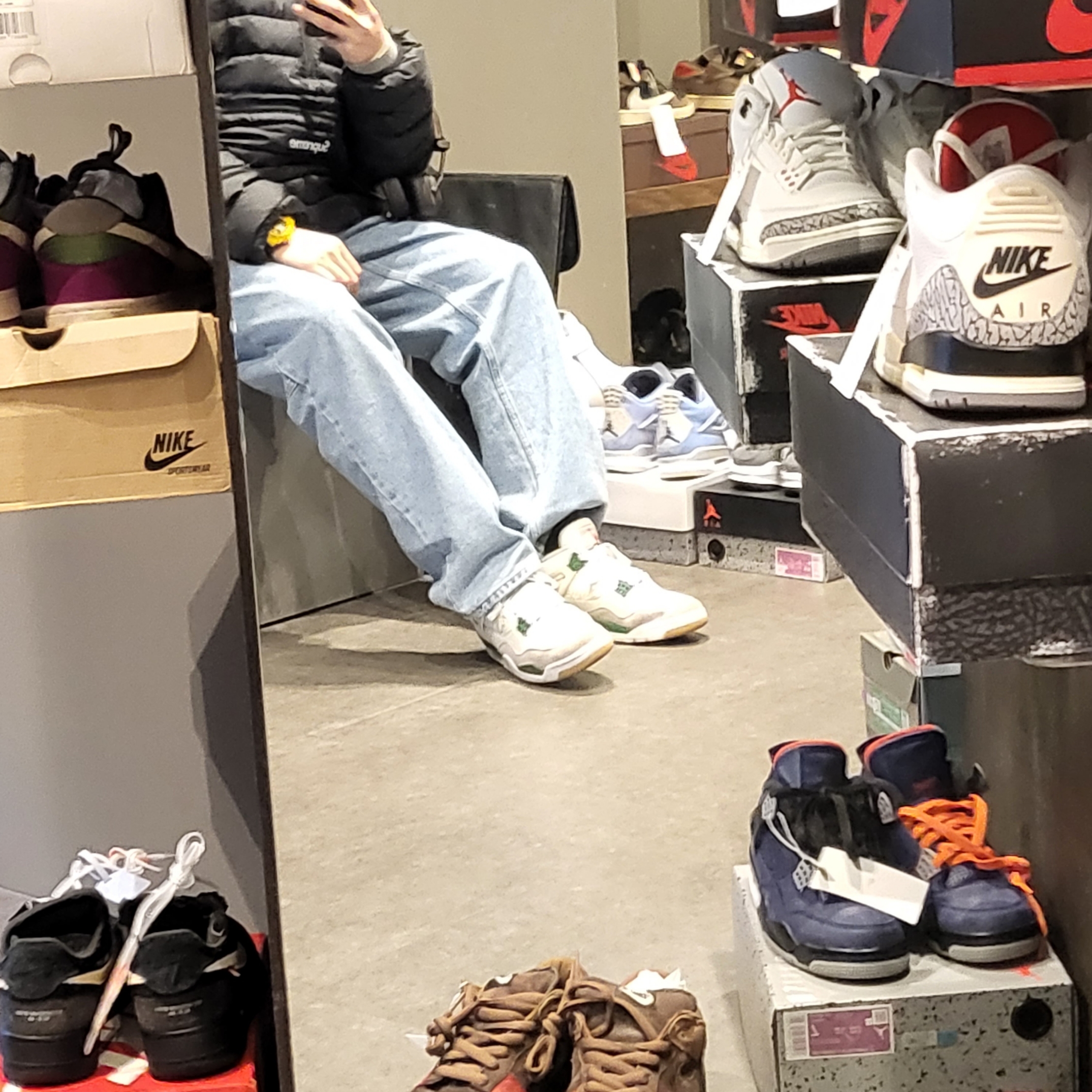 bro__min (@bro__min01) 님의 게시물 | KREAM