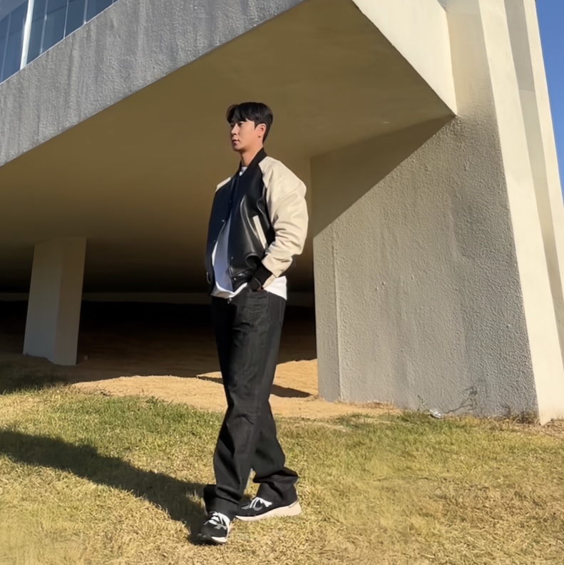 (@nahoy) 님의 게시물 | KREAM