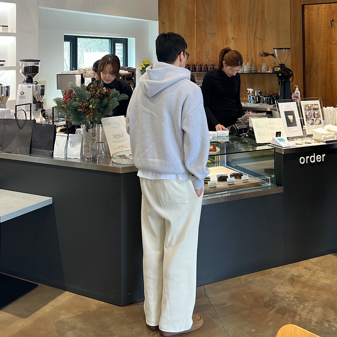 Essential by eql | KREAM