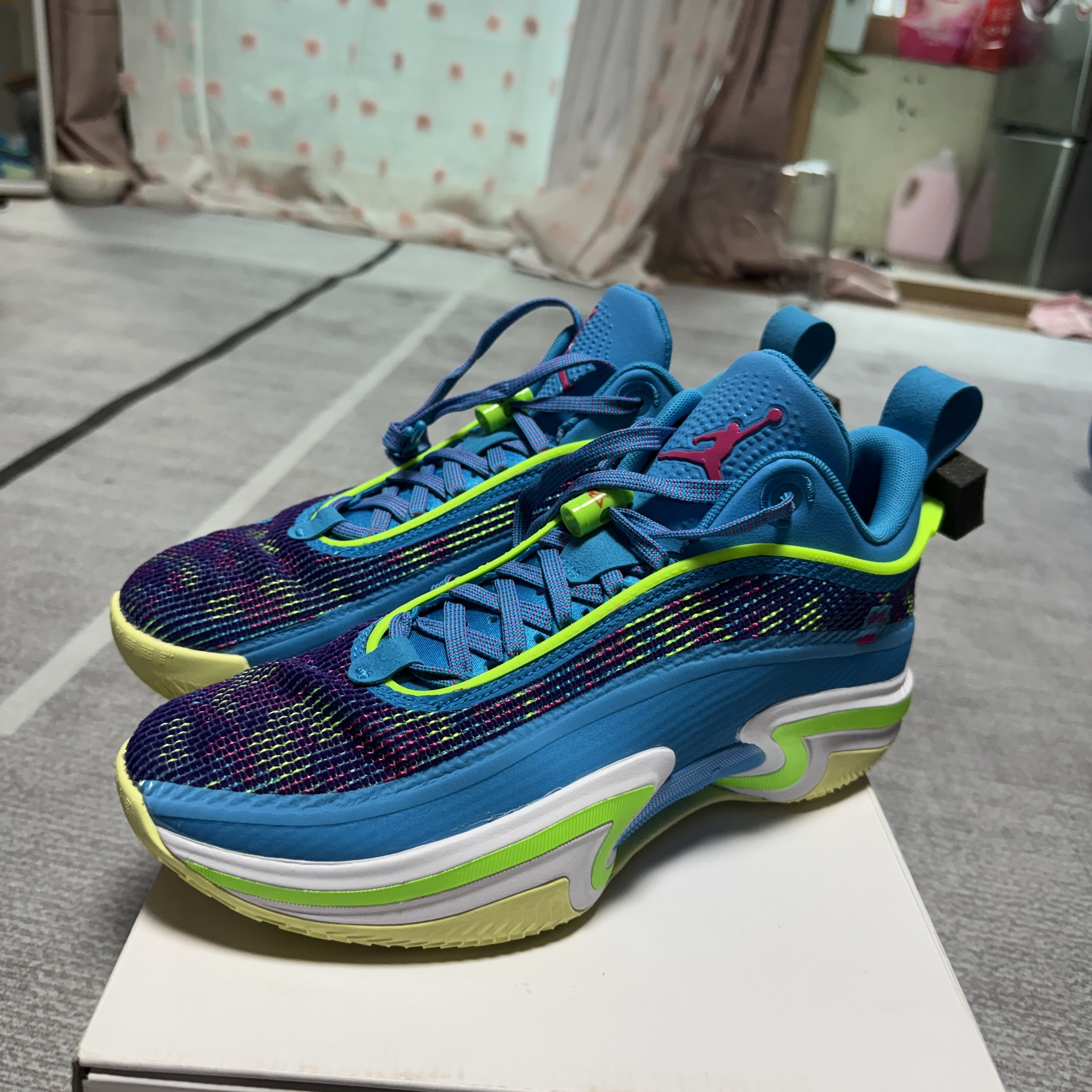 lovely-143 (@lovely1) 님의 게시물 | KREAM