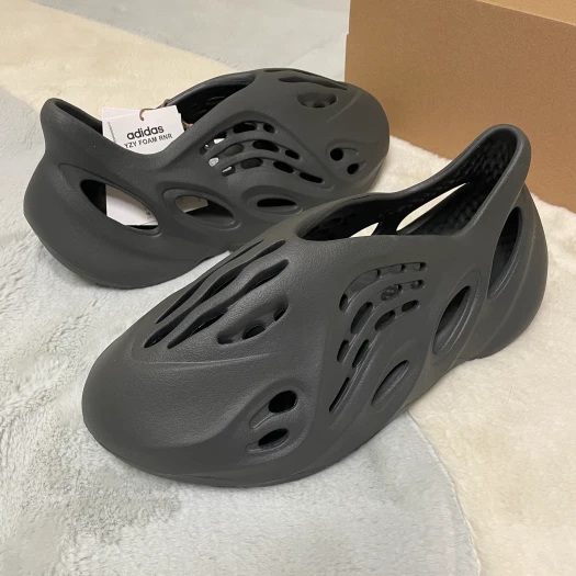 태리블리 (@tae_young._.e) 님의 게시물 | KREAM