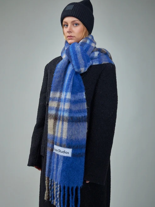 렉카맨 (@7y9o82) 님의 게시물 | KREAM