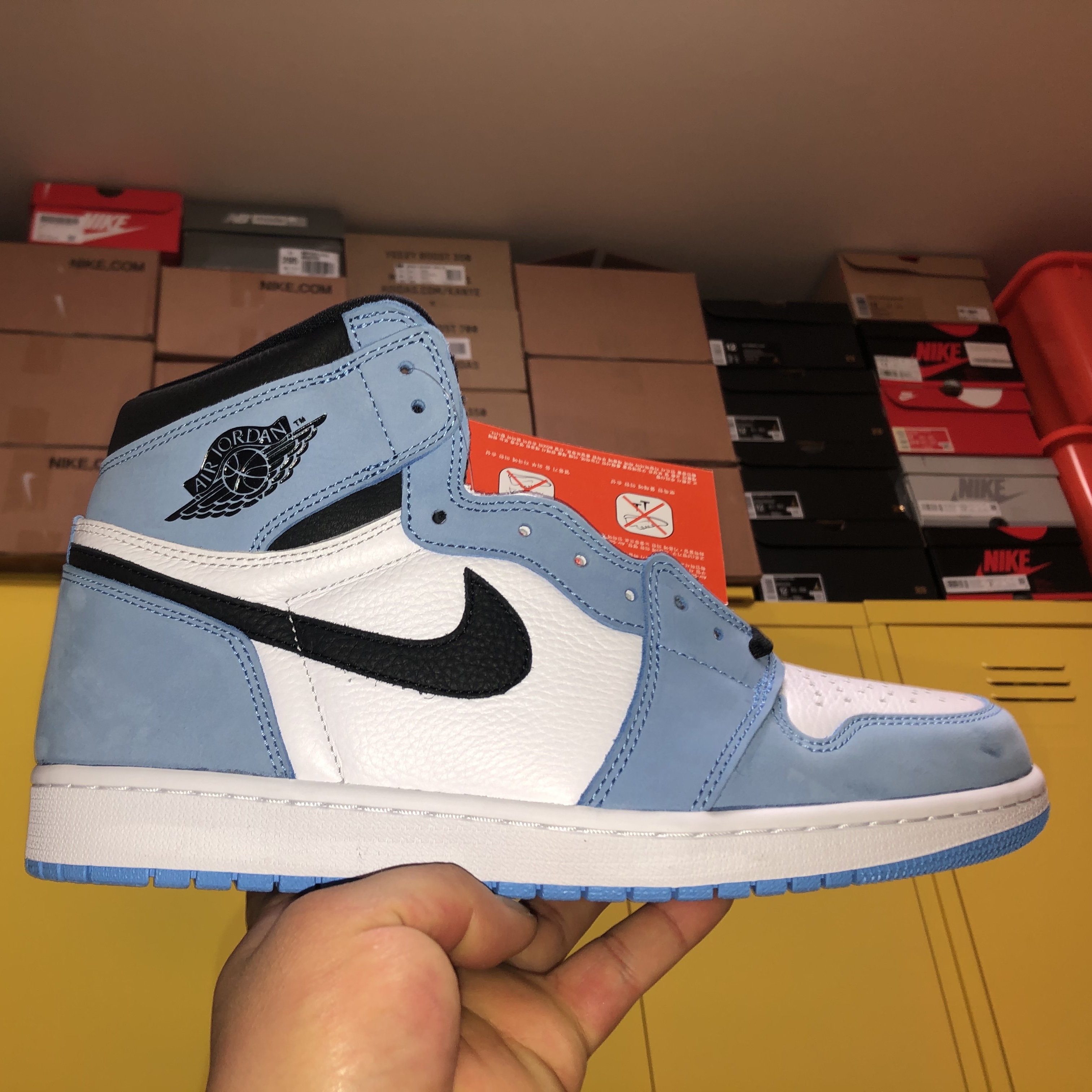 스바 (@seuba1) 님의 게시물 | KREAM